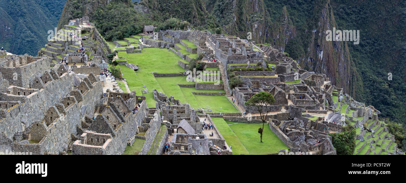 Ancient Inca Ruins at Machu Picchu Stock Photo - Alamy