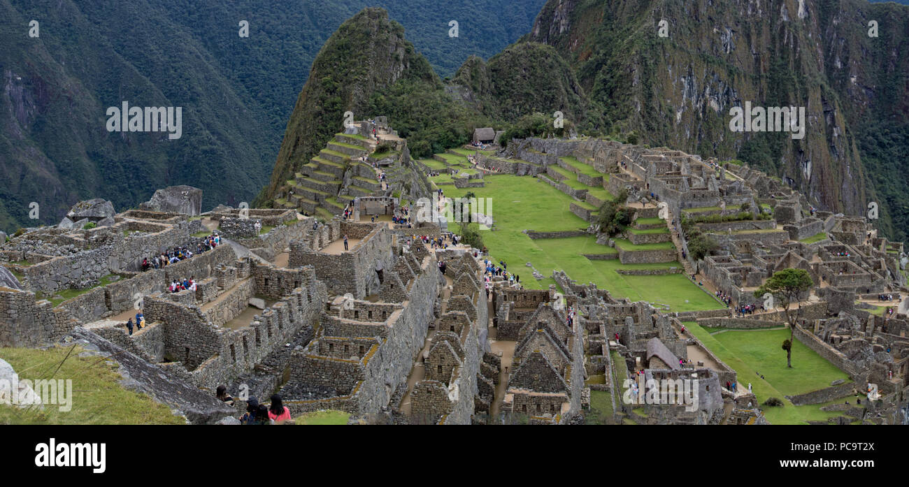 Ancient Inca Ruins at Machu Picchu Stock Photo - Alamy