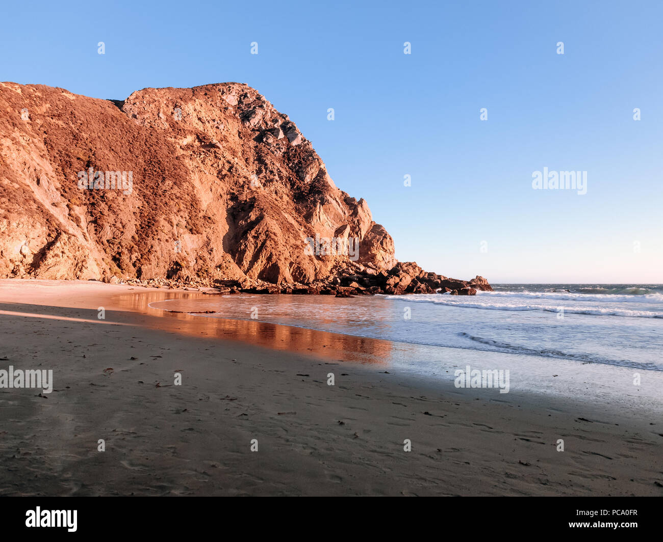 Shore of the Pacific Ocean at Pfeiffer Beach near Big Sur, California ...
