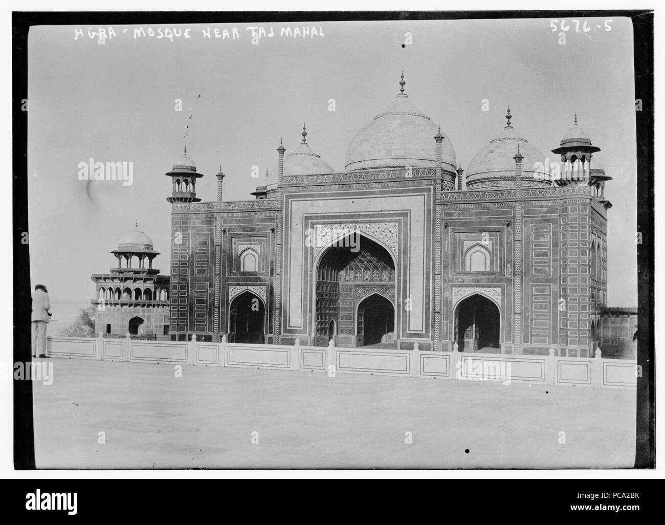 Agra - Mosque near Taj Mahal Stock Photo - Alamy