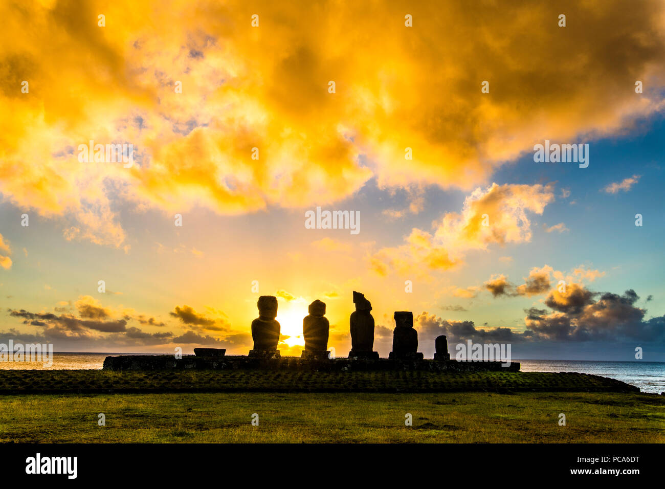 Ahu Tahai alone Moai at Hanga Roa, Easter Island. This is the only one ...