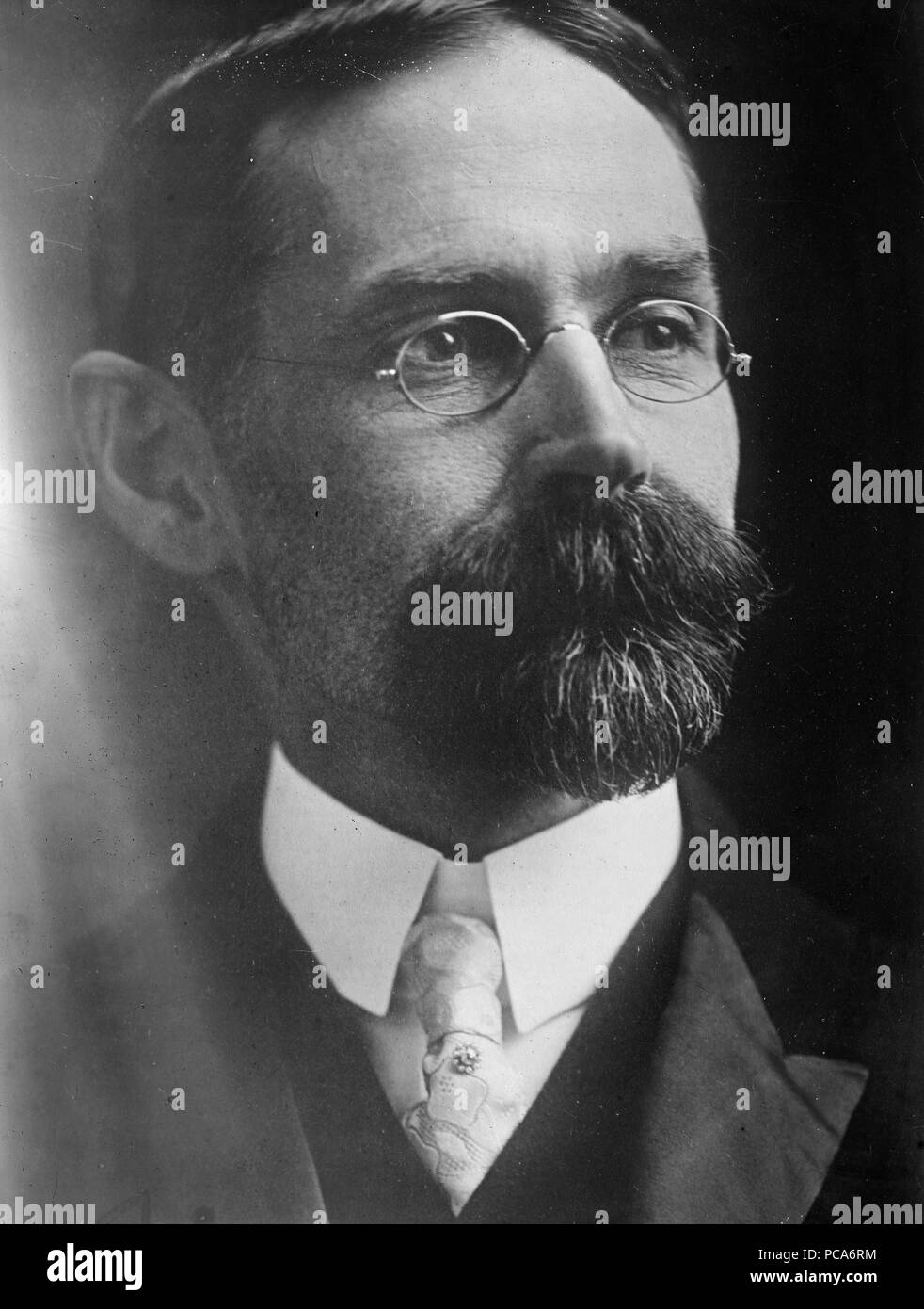 Philip Pitt's Instagram, Twitter & Facebook on IDCrawl