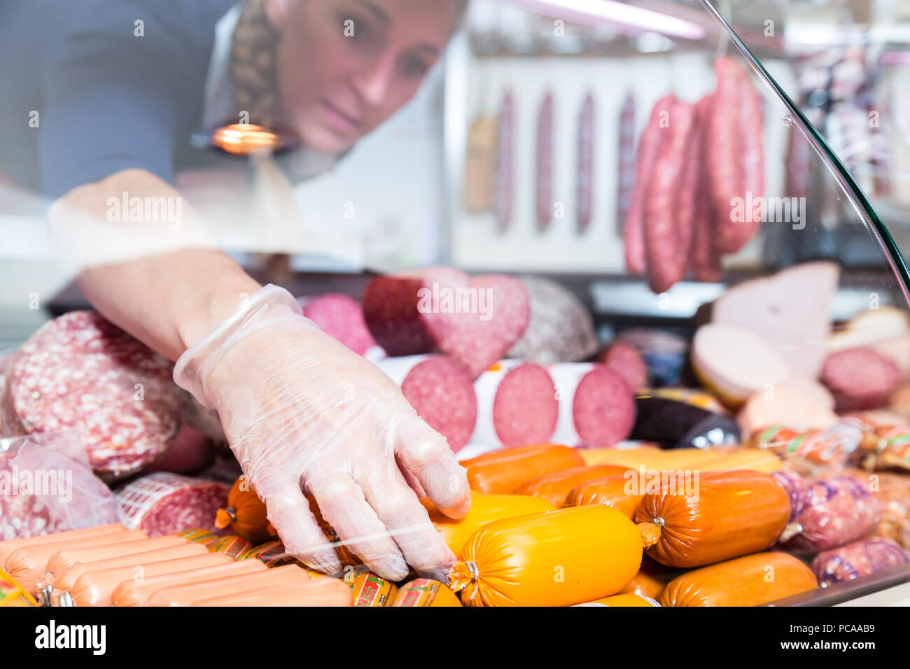 Meat in butcher shop hi-res stock photography and images - Alamy