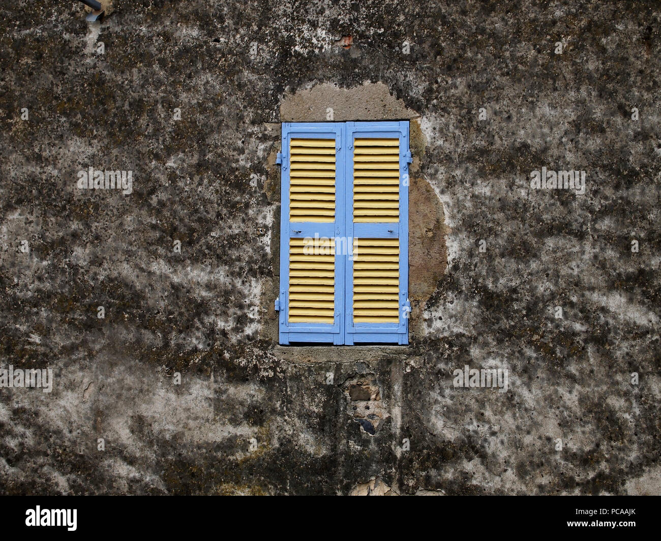 Blue yellow window hi-res stock photography and images - Alamy