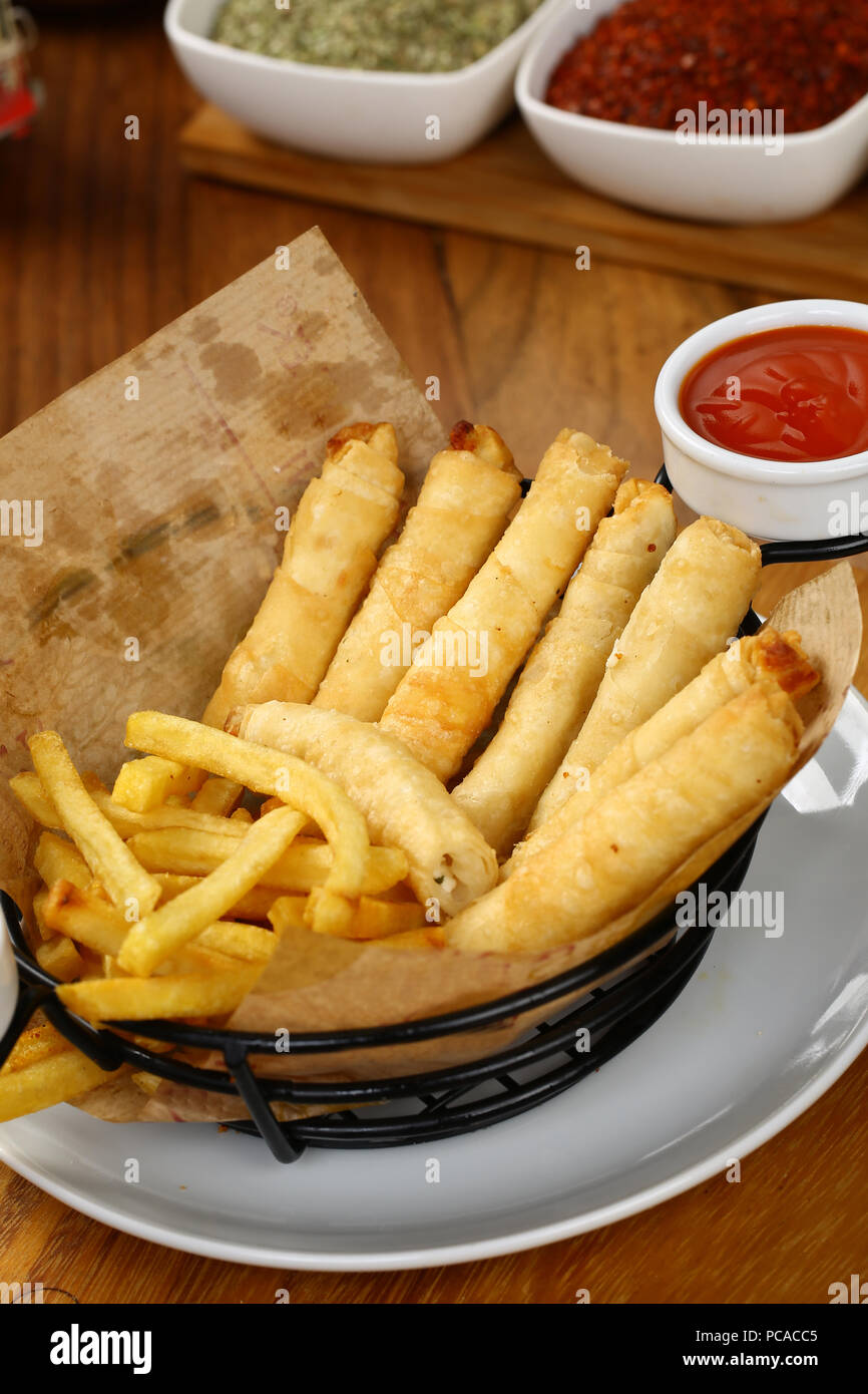 Deep Fried Turkish Cigar Shaped Rolls - Sigara Boregi Stock Photo - Alamy