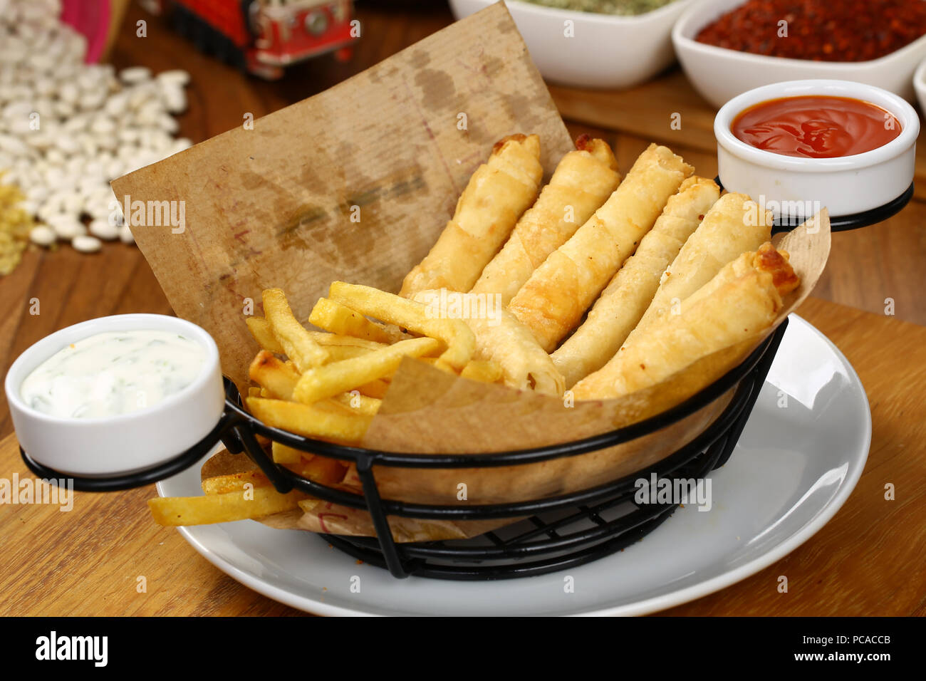 Deep Fried Turkish Cigar Shaped Rolls - Sigara Boregi Stock Photo - Alamy