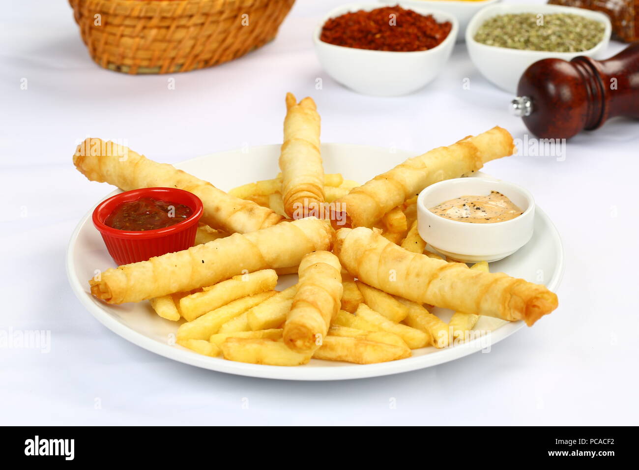 Deep Fried Turkish Cigar Shaped Rolls - Sigara Boregi Stock Photo - Alamy