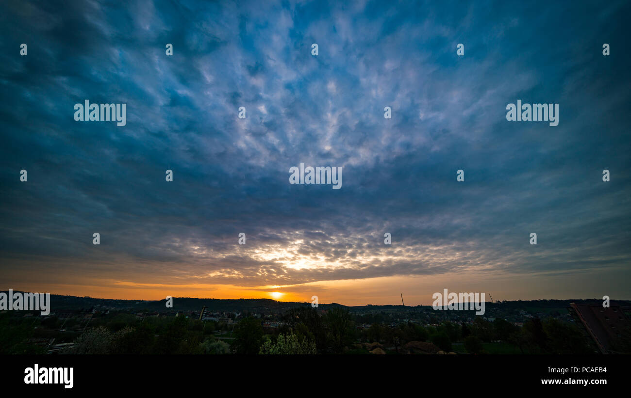Sky color sunshine summer hi-res stock photography and images - Alamy
