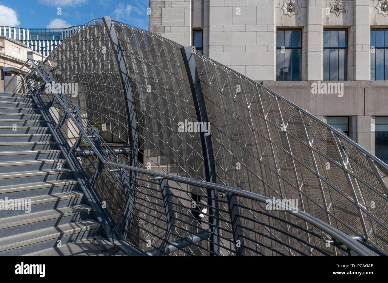 The new staircase is cantilevered over the River Thames, connecting ...