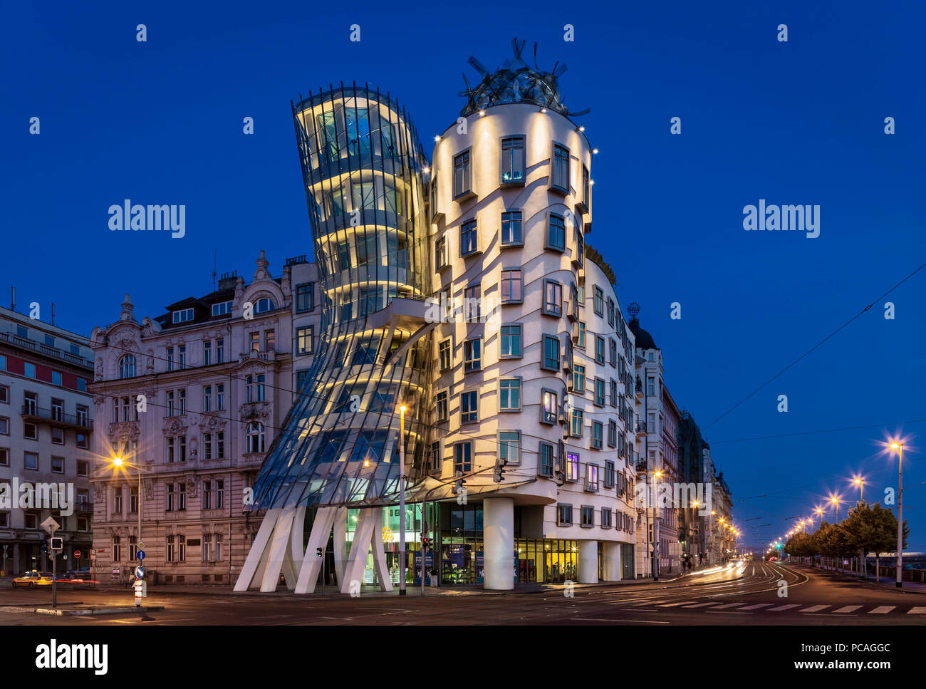 Unaligned windows hi-res stock photography and images - Alamy