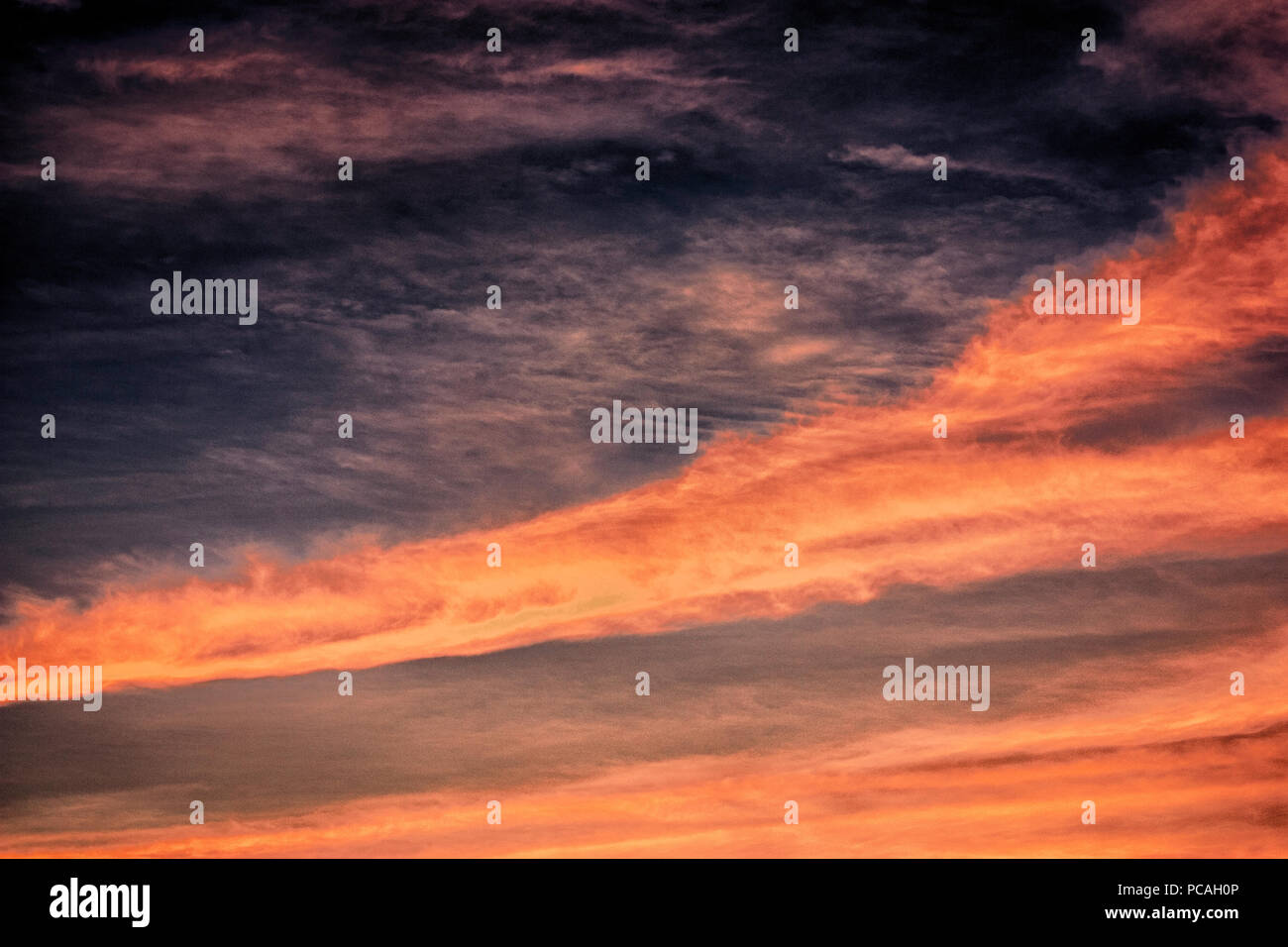 Hdr dusk sky cloudy hi-res stock photography and images - Alamy