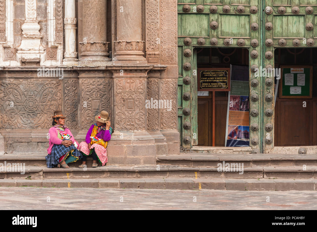 April 21, 2014 - Cusco, Peru. Group of indigenous women posing with ...