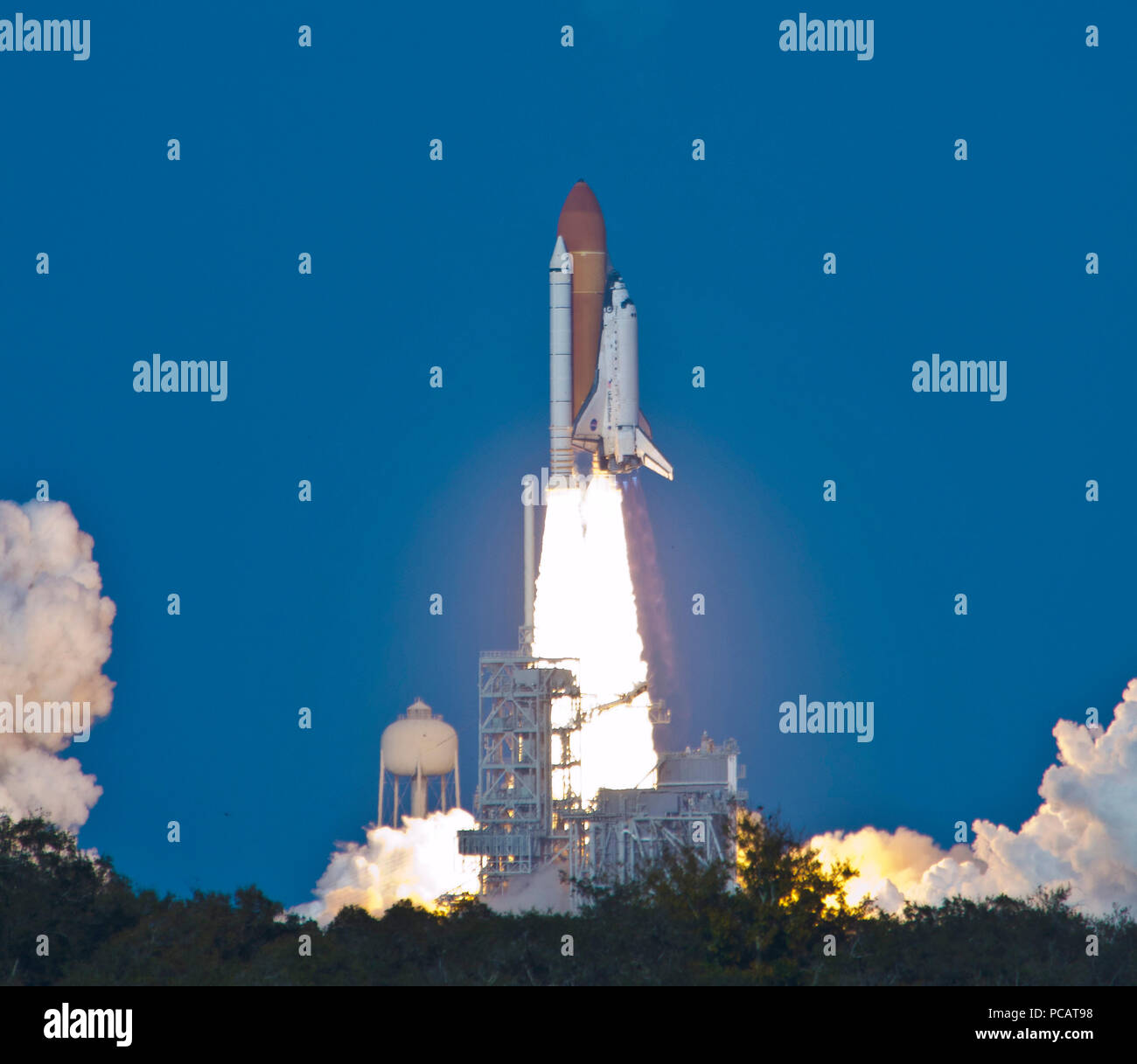 Launch complex 39 hi-res stock photography and images - Alamy