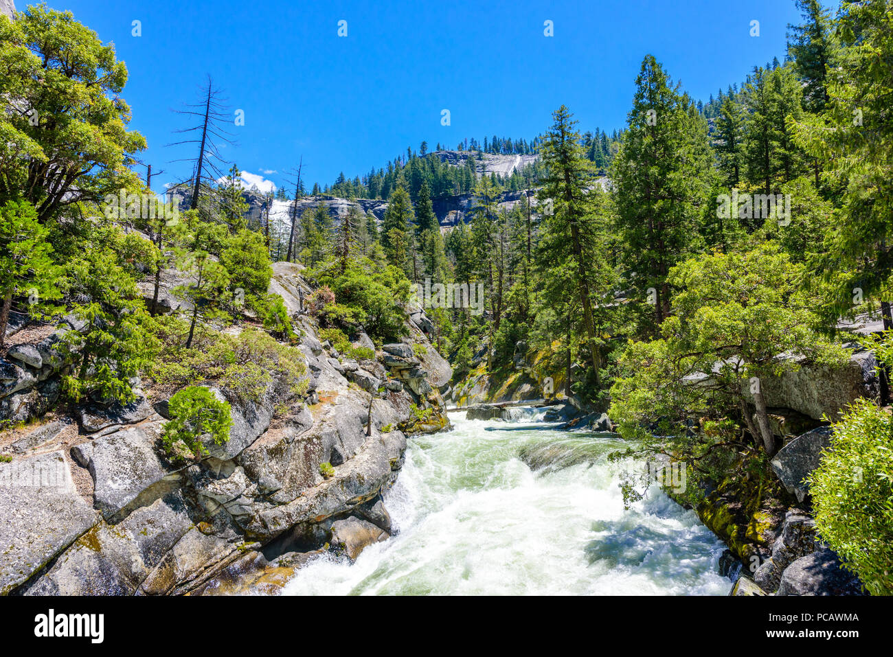 Vernal falls merced river rapids hi-res stock photography and images ...