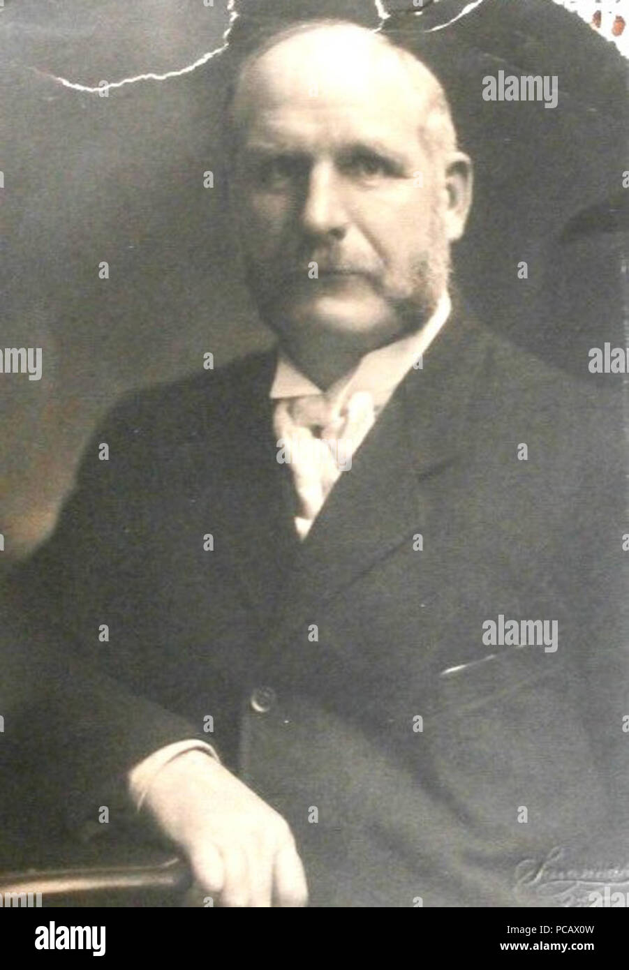 John sutton hi-res stock photography and images - Alamy