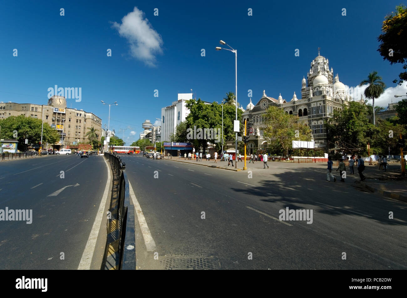 Mumbai india asian churchgate railway hi-res stock photography and ...