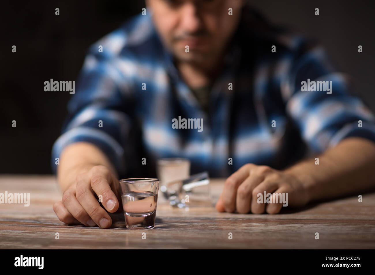 Stress drinking alcohol hi-res stock photography and images - Alamy