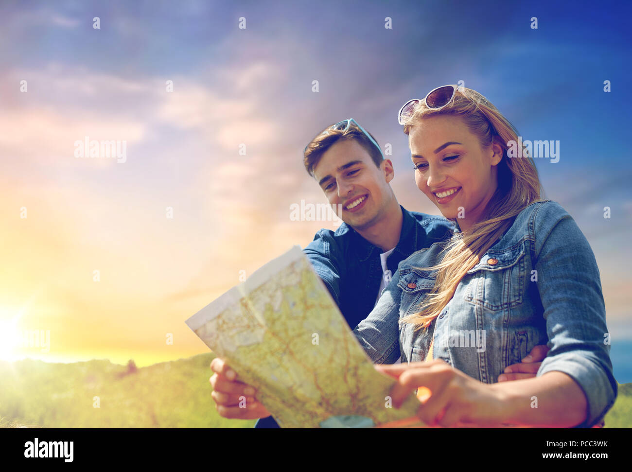 Couple map hi-res stock photography and images - Alamy