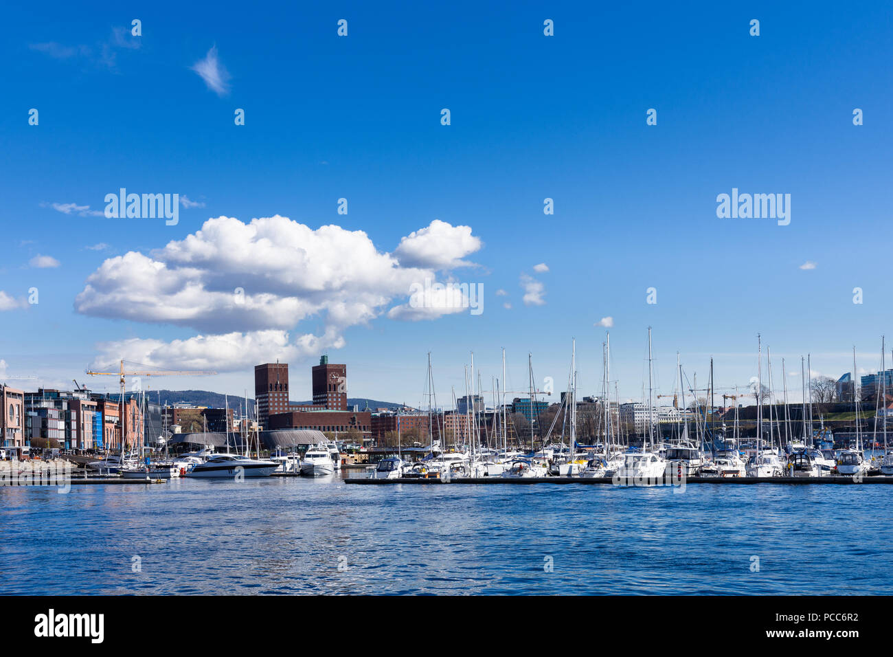 Stand out buildings hi-res stock photography and images - Alamy