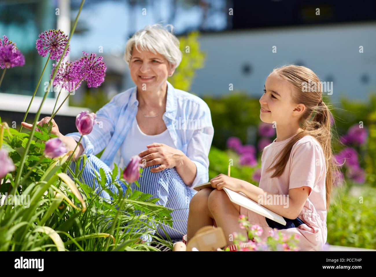 Grandmother girl notes hi-res stock photography and images - Alamy