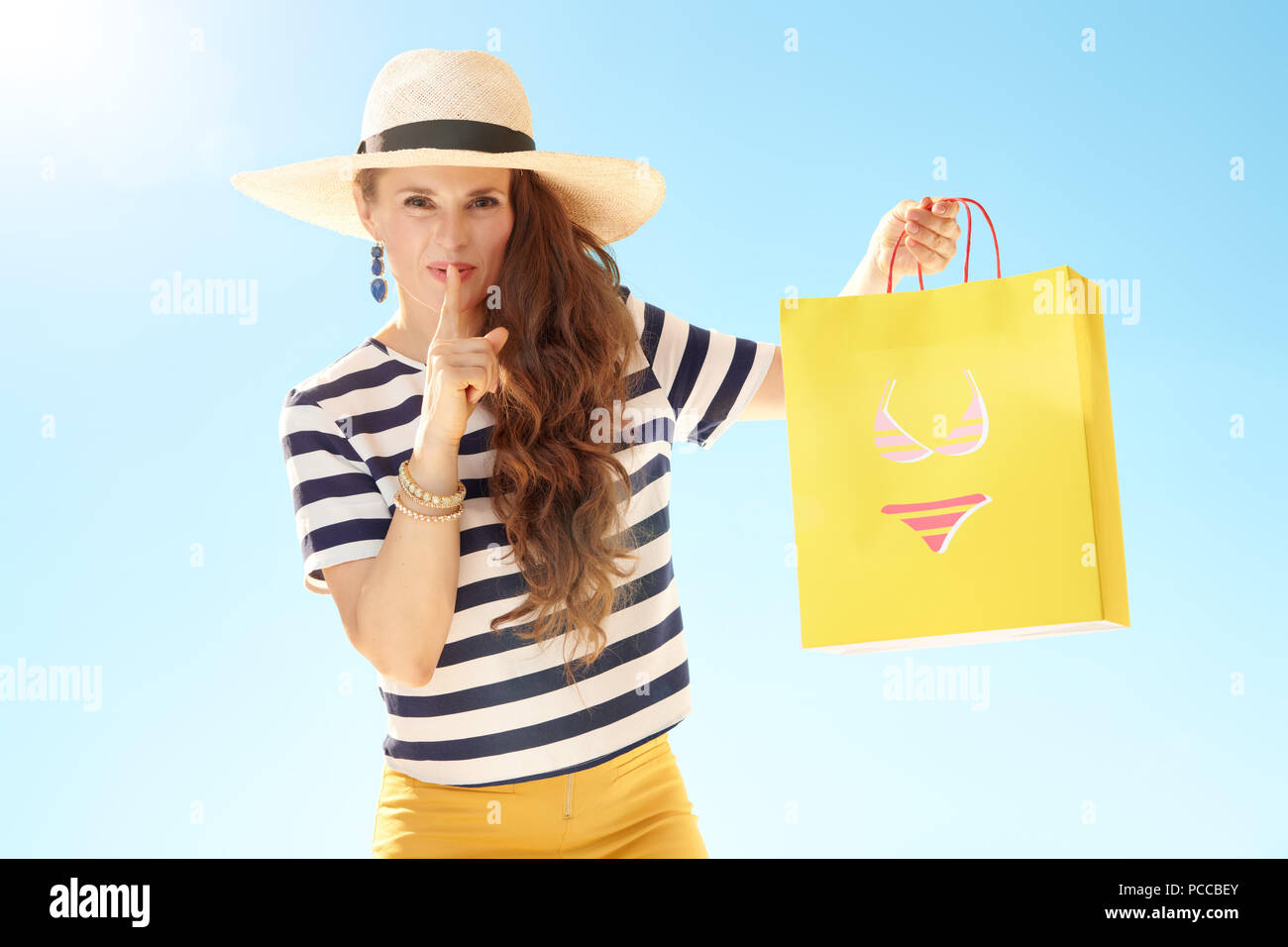 Snow bikini hi-res stock photography and images - Alamy