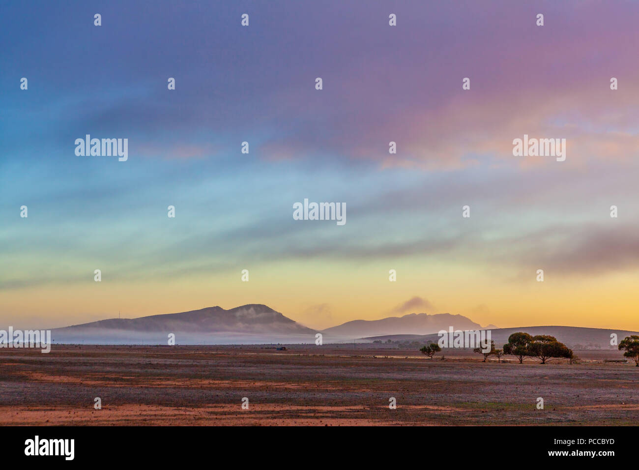 Australia outback sunrise hi-res stock photography and images - Alamy