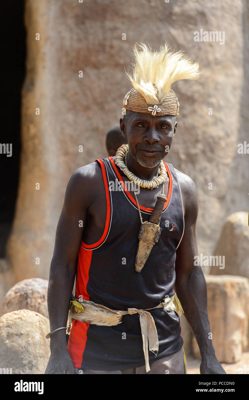 TAMBERMA VIL., TOGO - JAN 13, 2017: Unidentified Tammari man dressed ...