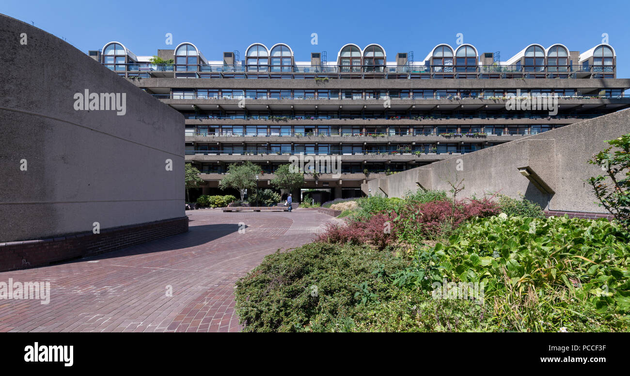 The Barbican was built between 1965 and 1976, on a 35-acre site that ...