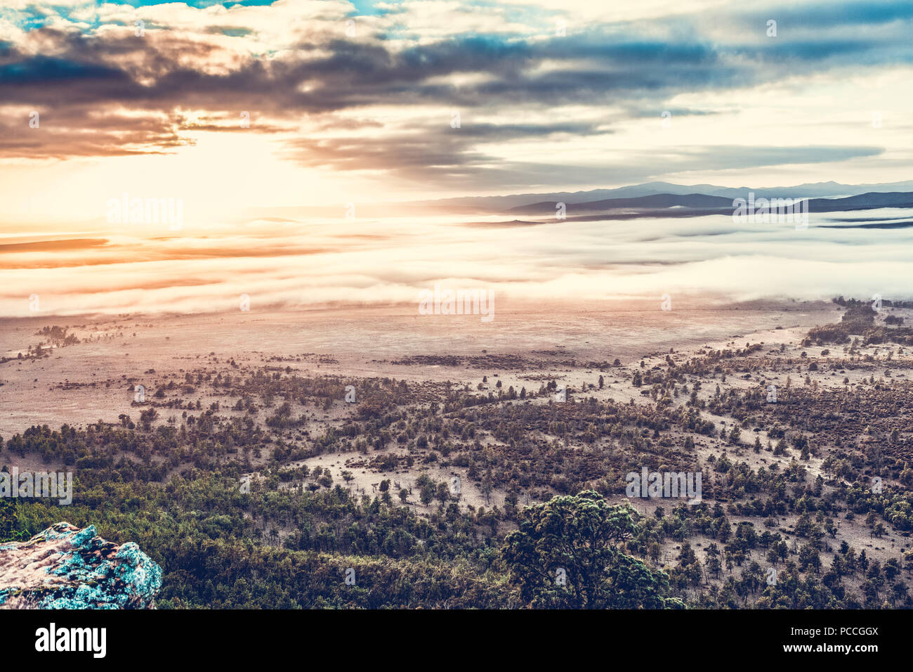 Low laying landscape hi-res stock photography and images - Alamy