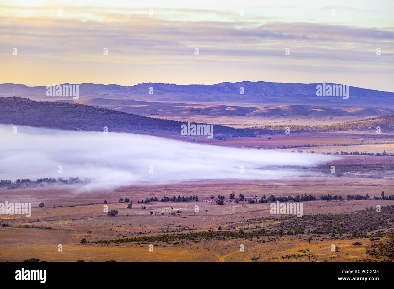 Sunset over the flinders ranges hi-res stock photography and images - Alamy