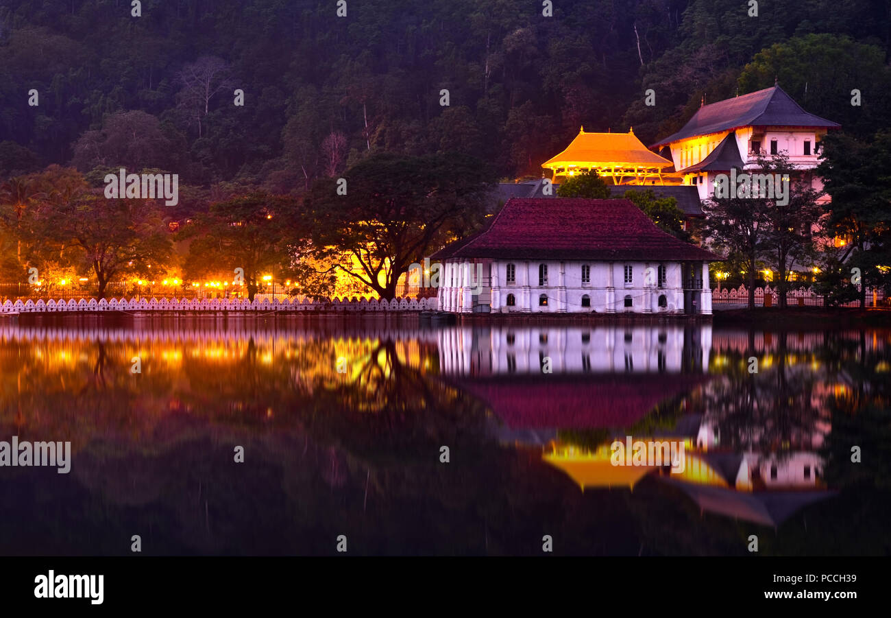 Temple of the Tooth, Kandy, Sri Lanka Stock Photo - Alamy