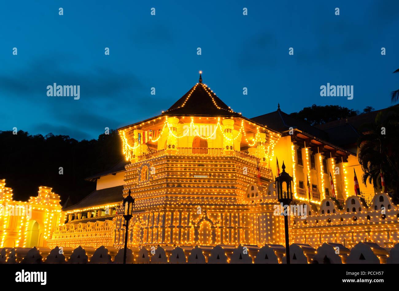 Temple of the Tooth, Kandy, Sri Lanka Stock Photo - Alamy