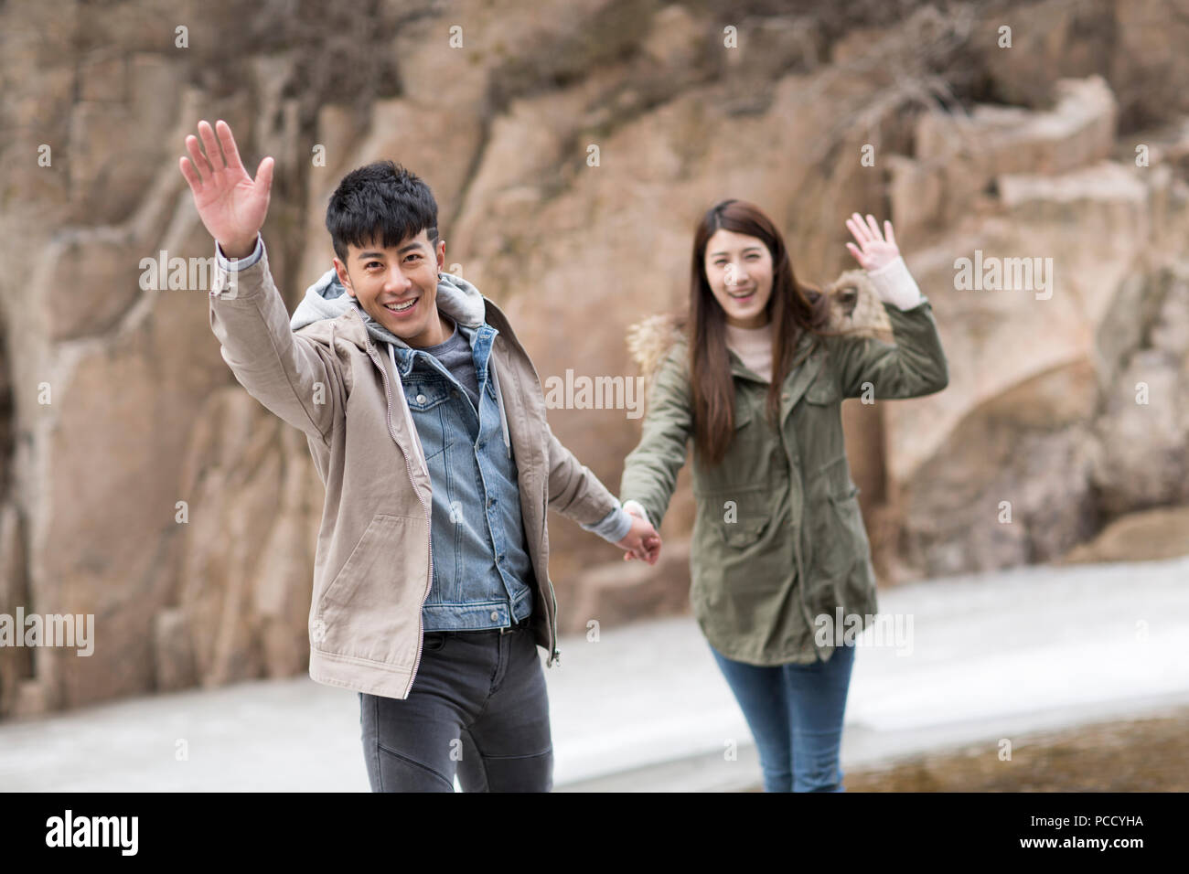Waving couple hi-res stock photography and images - Alamy