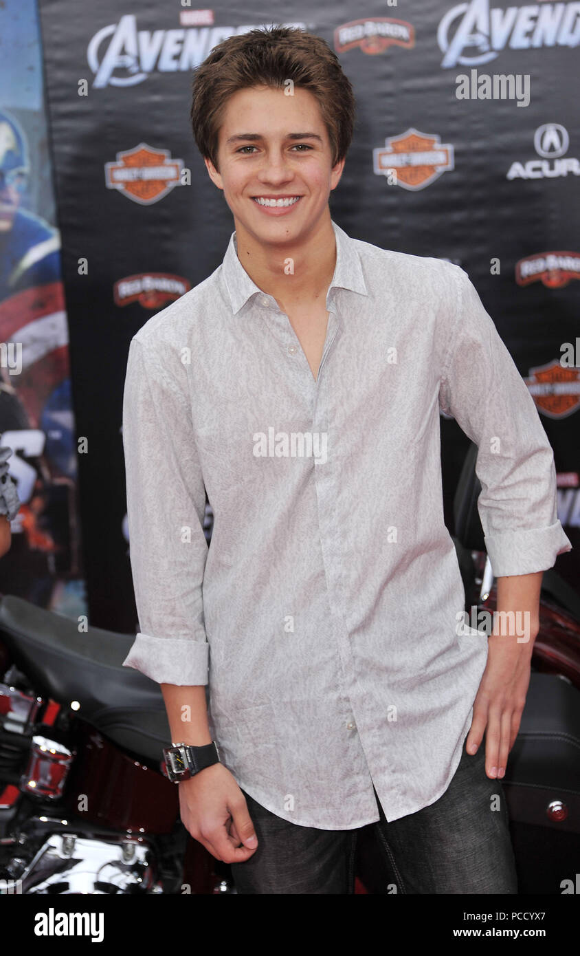 Billy Unger at the Avengers Premiere at the El Capitan Theatre In Los ...