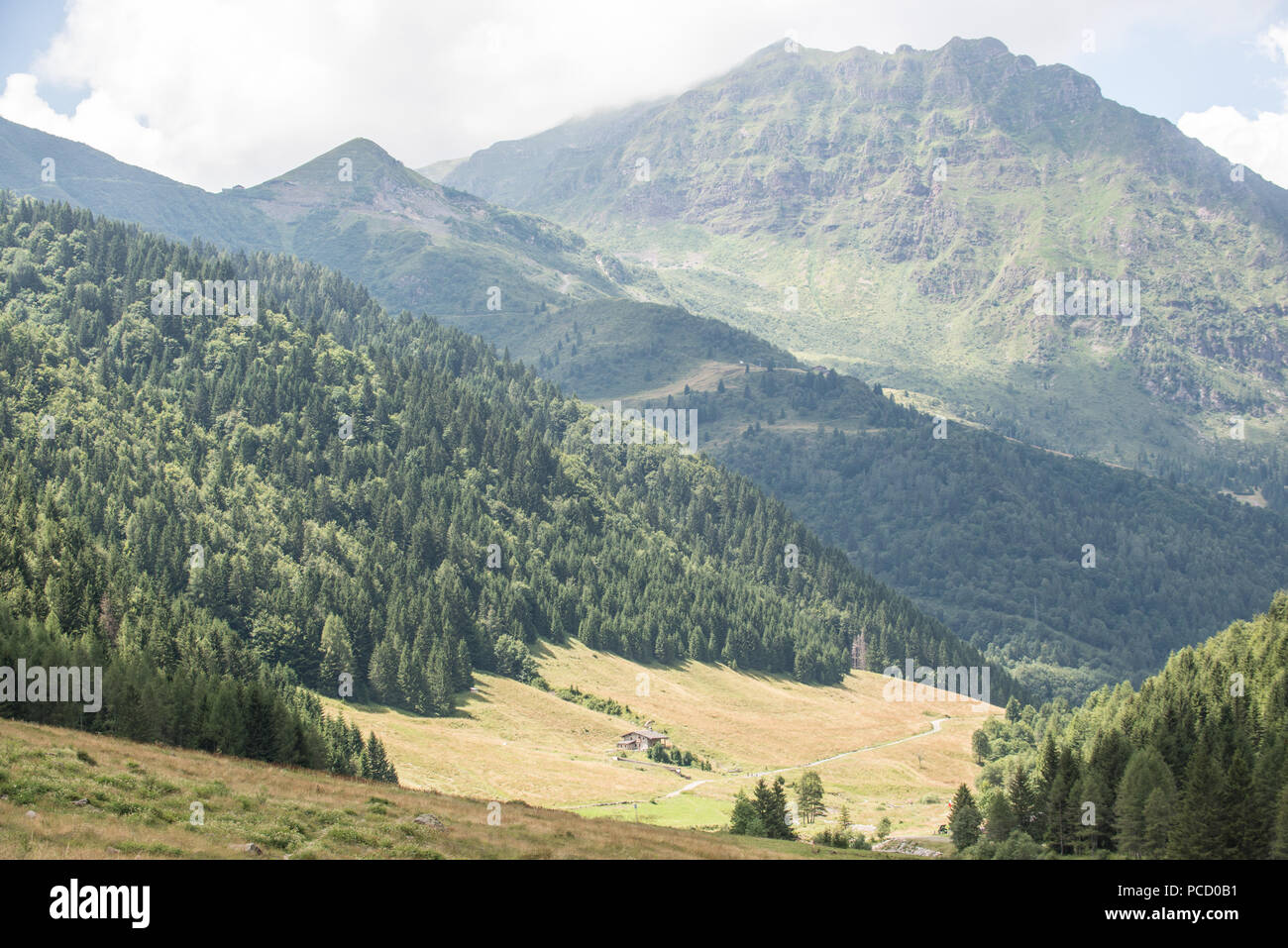 Rifugio montagna lombardia hi-res stock photography and images - Alamy