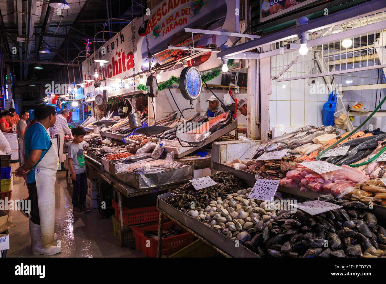 Mercado de america central hi-res stock photography and images - Alamy