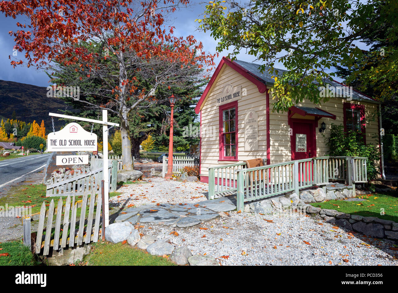 Cardrona, south island new zealand hi-res stock photography and images ...