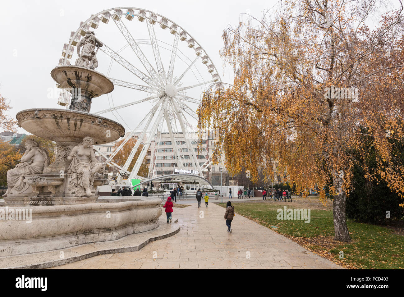 Ferris Wheel known as Budapest Eye, Erzsebet Square, Budapest, Hungary ...