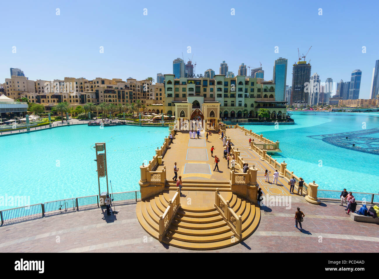 Souk Al Bahar Bridge and Burj Khalifa Lake, Dubai, United Arab Emirates ...