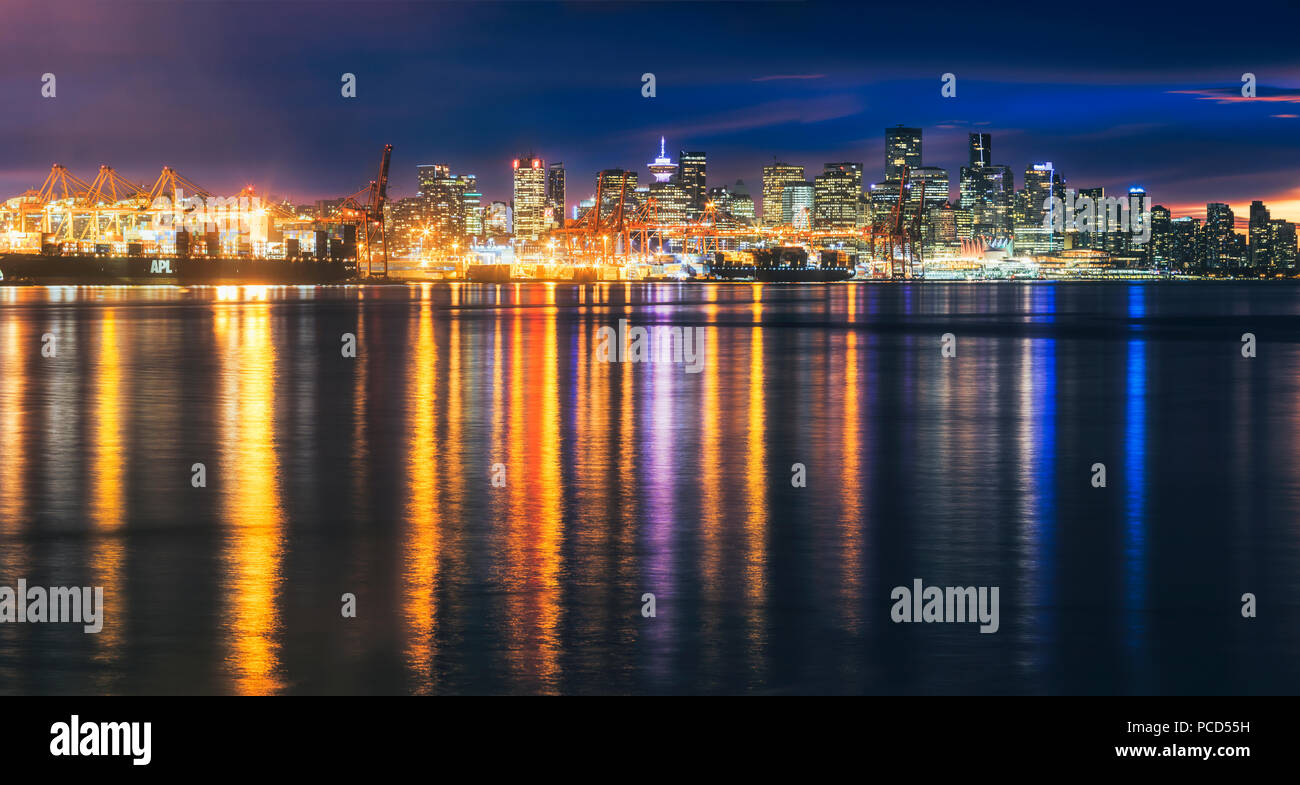 Sunset view vancouver city hi-res stock photography and images - Alamy