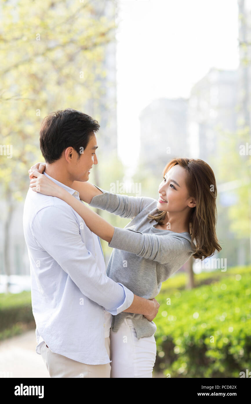 Happy young Chinese couple Stock Photo - Alamy