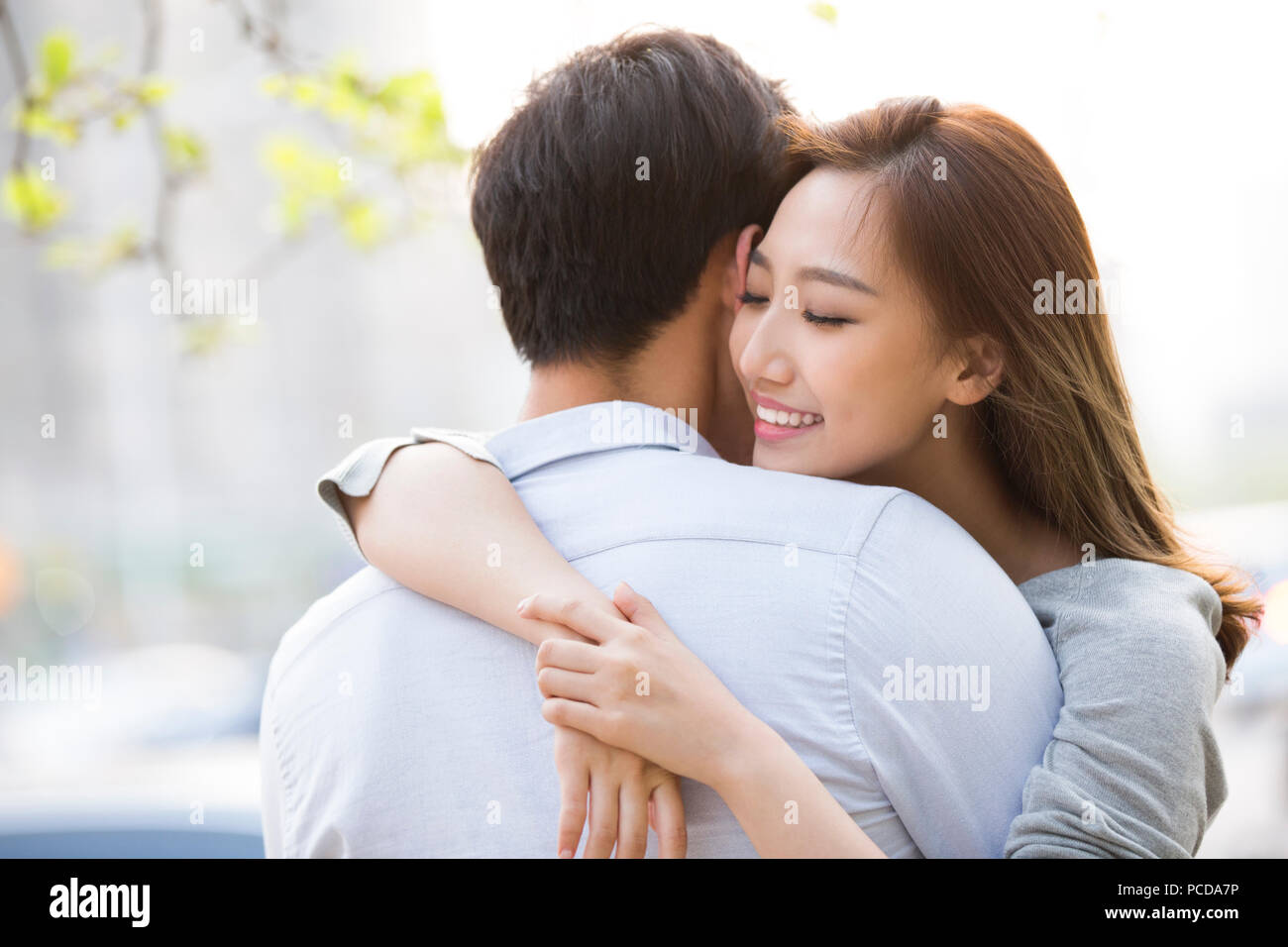Happy young Chinese couple Stock Photo - Alamy