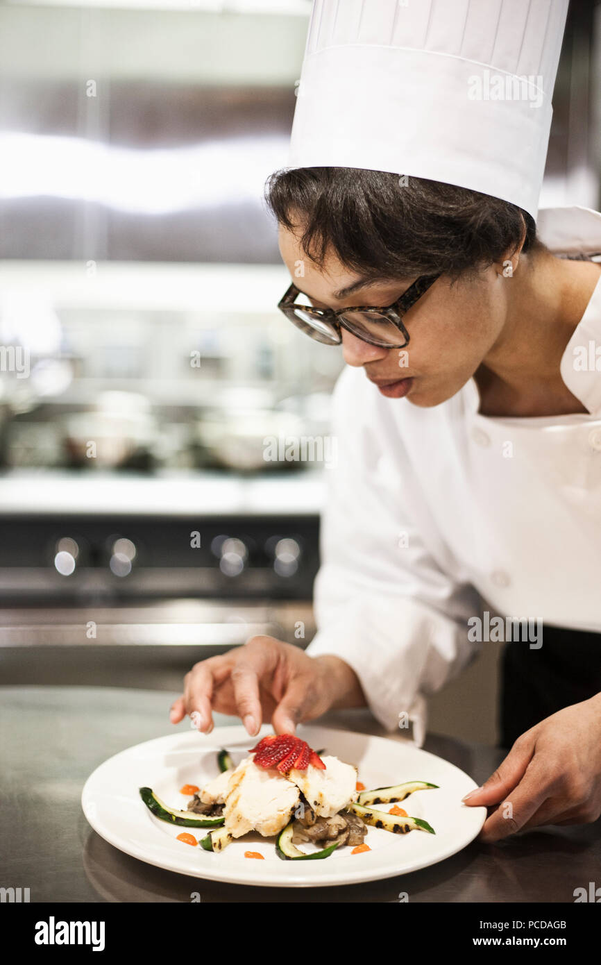 Black female chef hi-res stock photography and images - Alamy