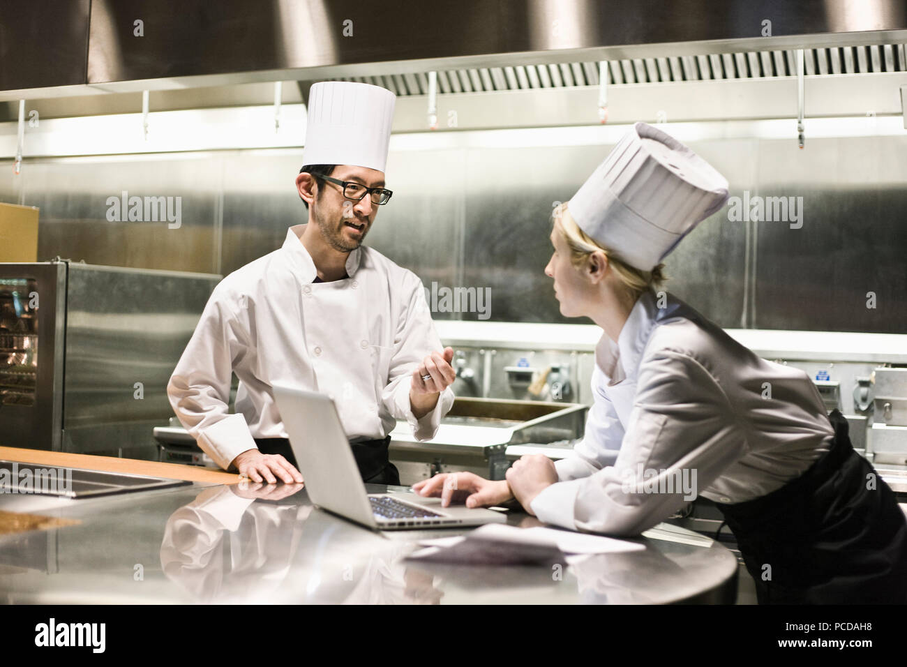 Commercial kitchen laptop hi-res stock photography and images - Alamy
