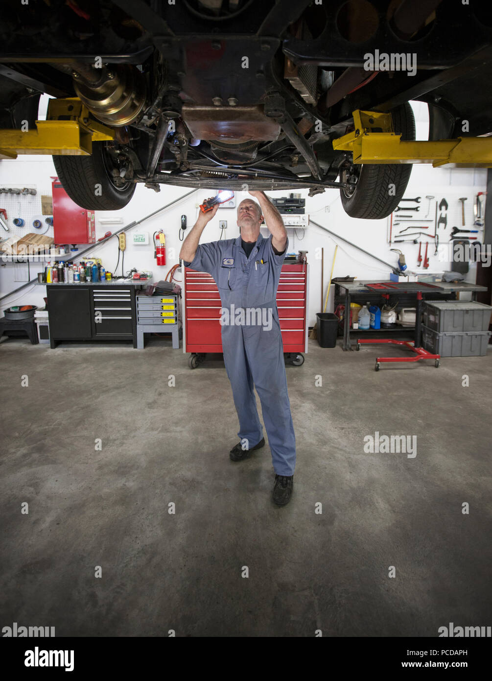 Underside of the car hi-res stock photography and images - Alamy