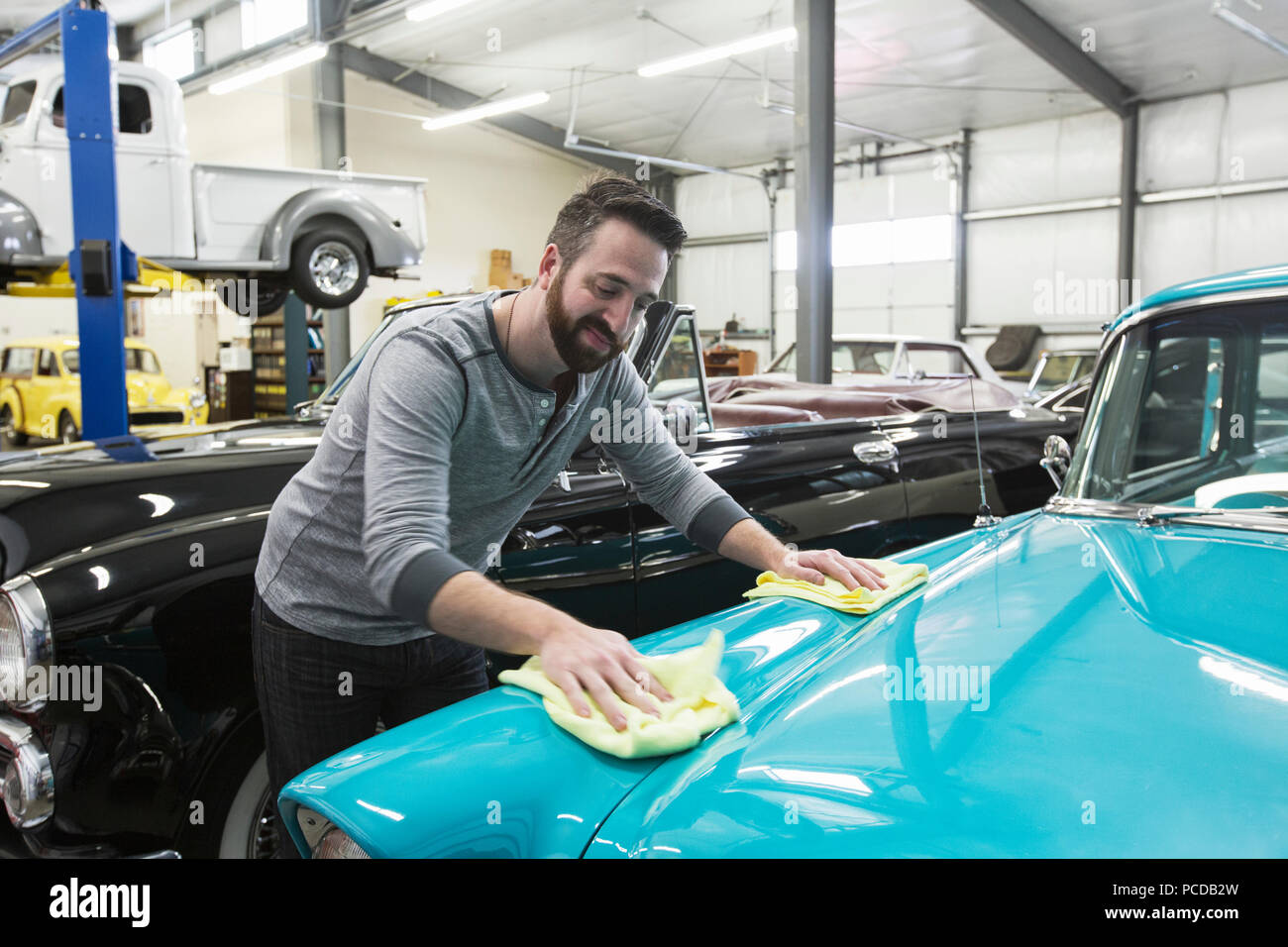 Old sedan hi-res stock photography and images - Alamy