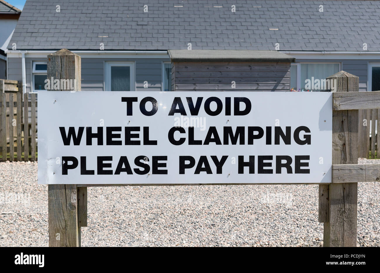 Clamping warning sign hi-res stock photography and images - Alamy