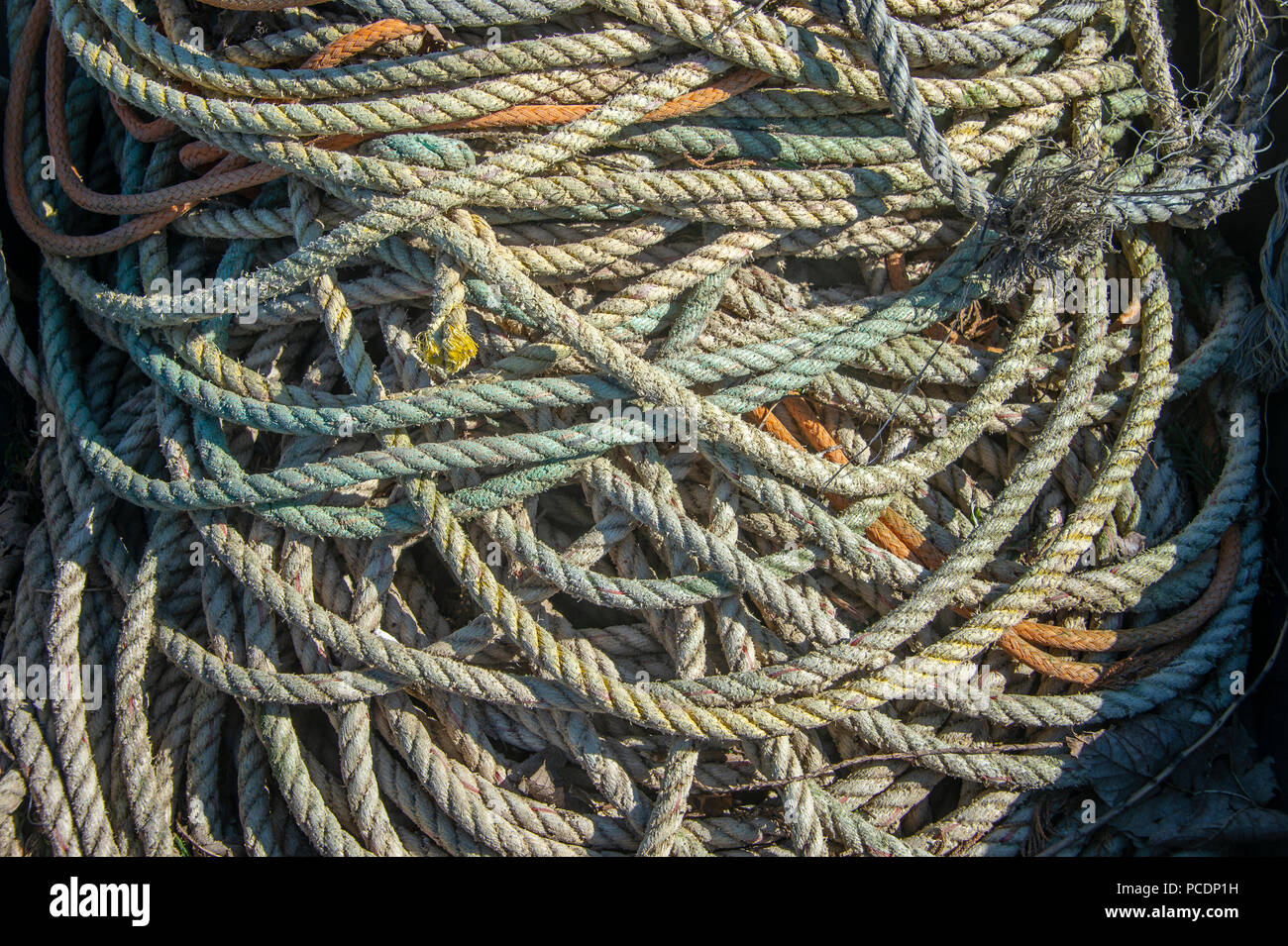 Hemp rope coiled hi-res stock photography and images - Alamy
