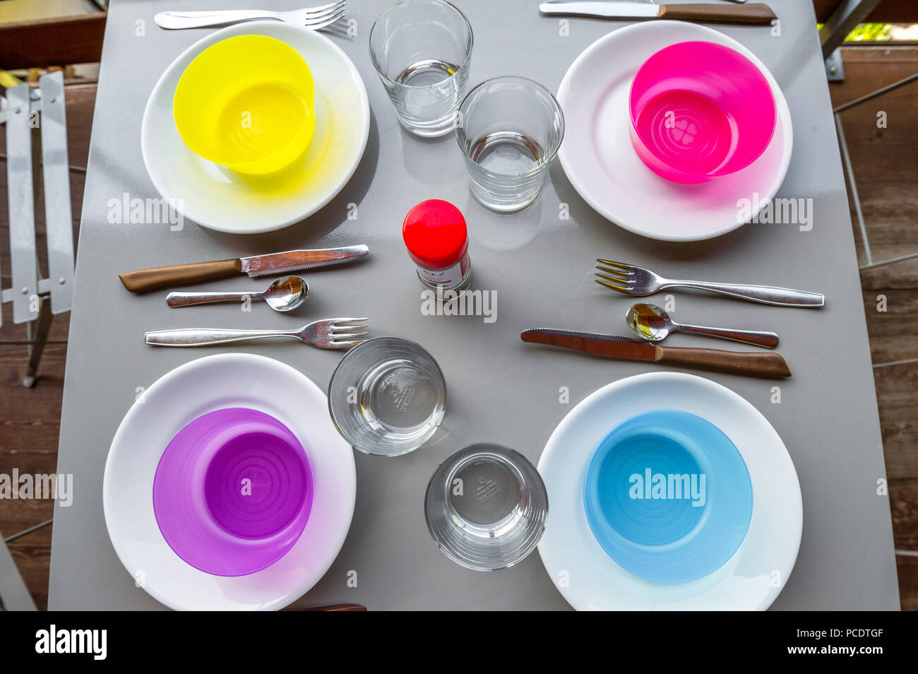 Plastic Bowls High Resolution Stock Photography and Images - Alamy