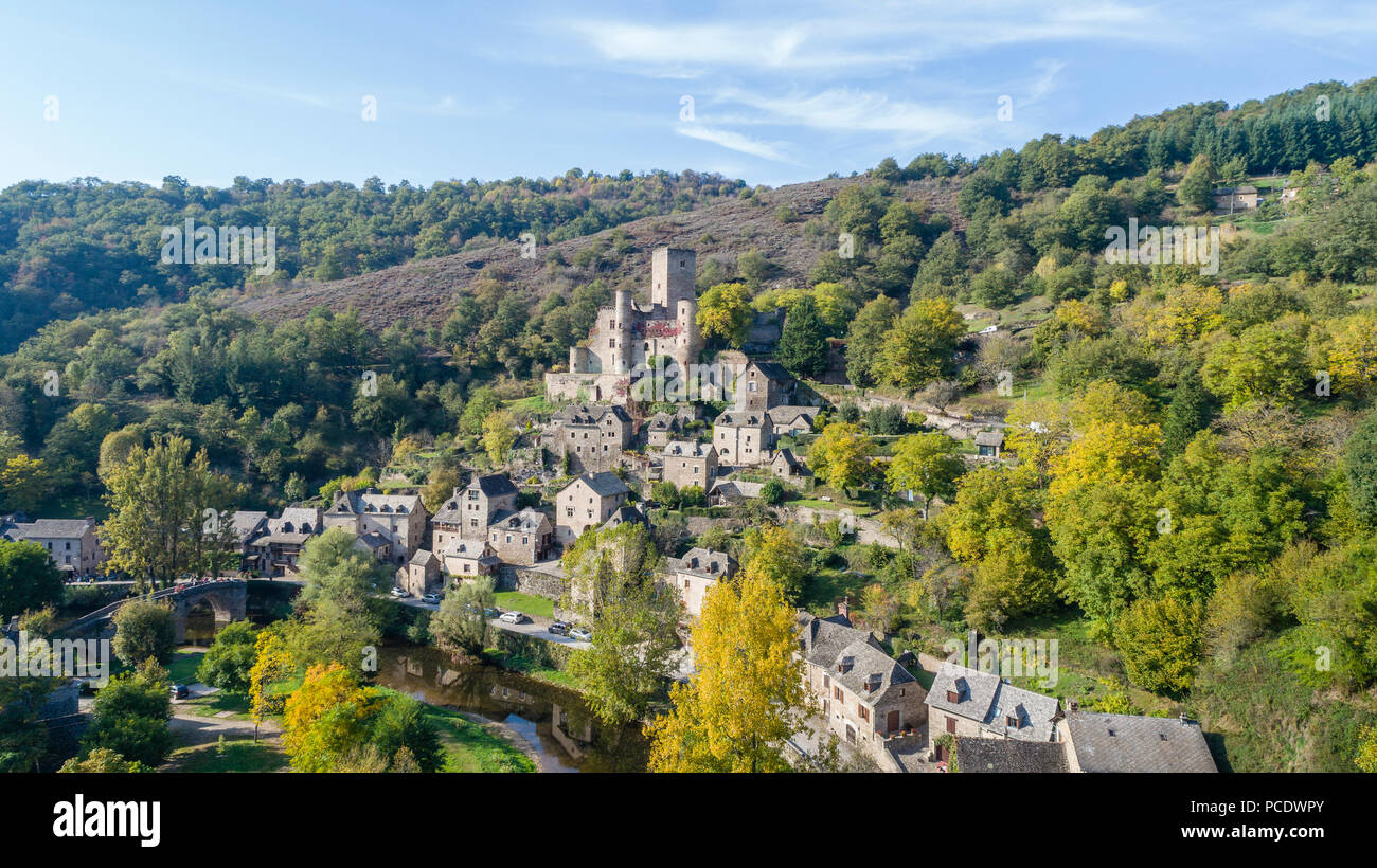 France, Aveyron, Belcastel, labelled Les Plus Beaux Villages de France ...